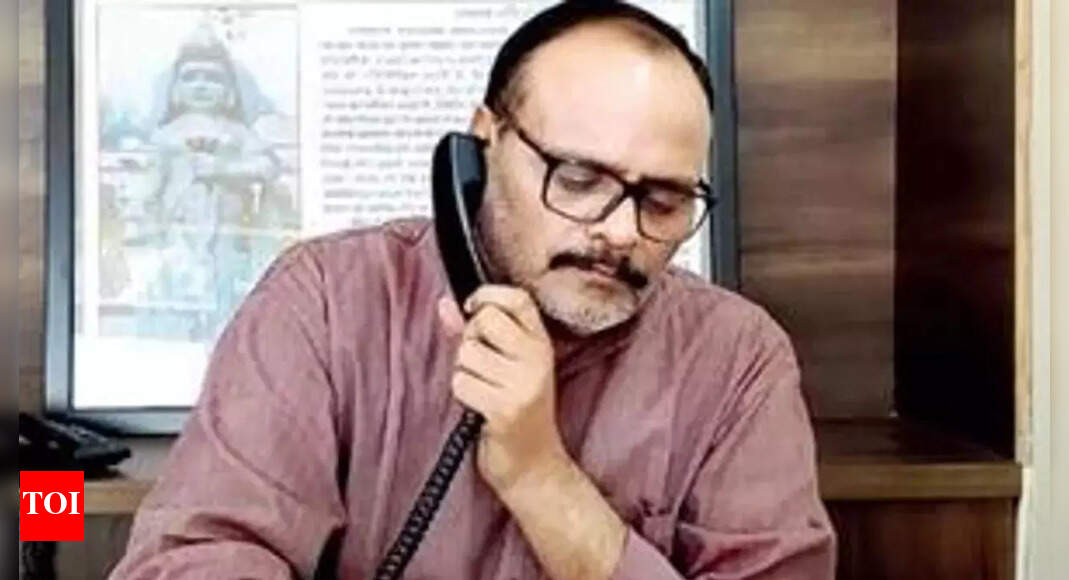 Mohsin Raza: Dy Cm Pathak Takes Stock Of Booth Mgmt | Lucknow News ...