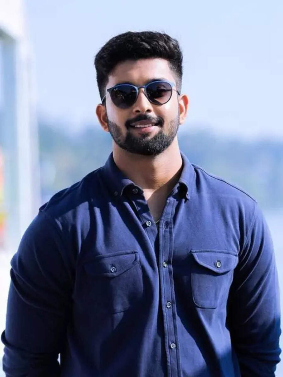 Check out the dapper looks of Pavan Ravindra | Times of India