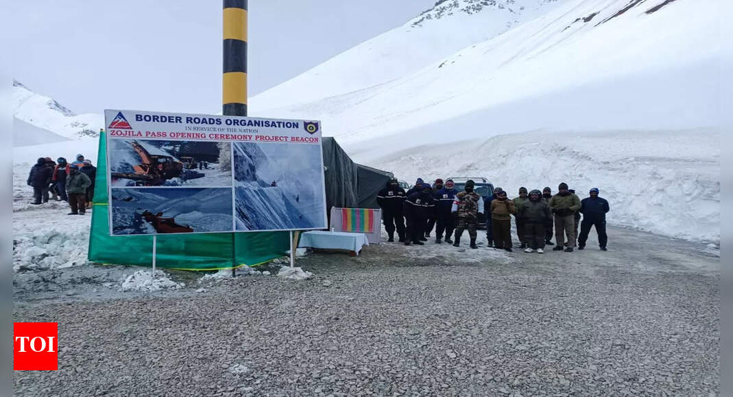 LEH Highway: Leh Manali Highway: All 3 Leh routes opened in record time ...