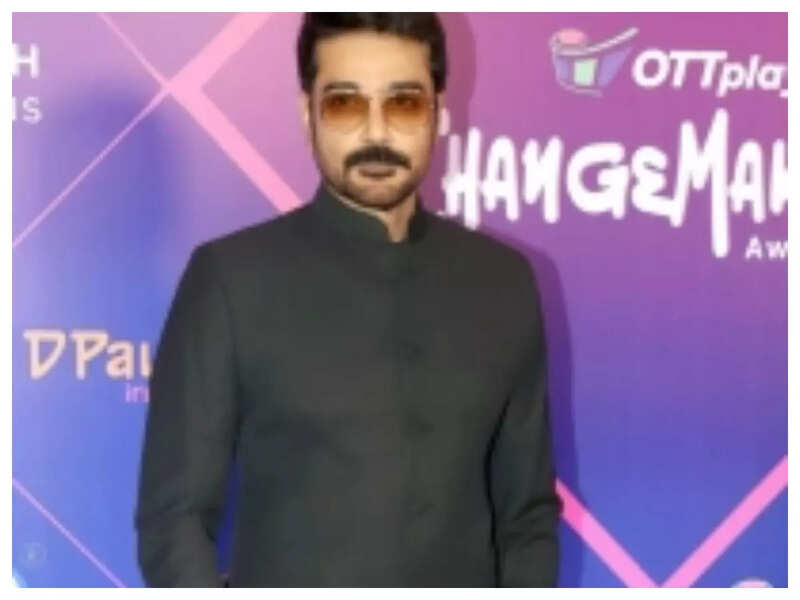 Prosenjit Chatterjee dedicates his 'Jubilee' look to his father ...