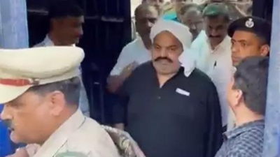 UP Police take Atiq Ahmad back to Gujarat's Sabarmati jail after conviction | Prayagraj News ...
