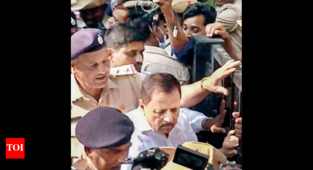 MLA bribe case: Karnataka HC rejects PIL seeking SIT/CBI probe ...