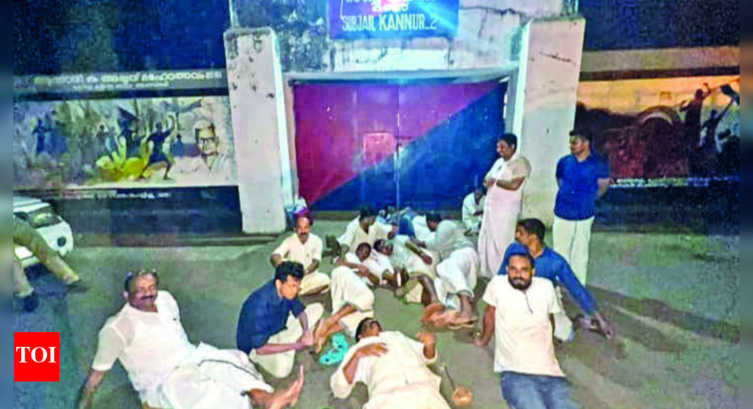 Iuml: IUML supports Rahul Gandhi with 10 lakh profile picture campaign ...