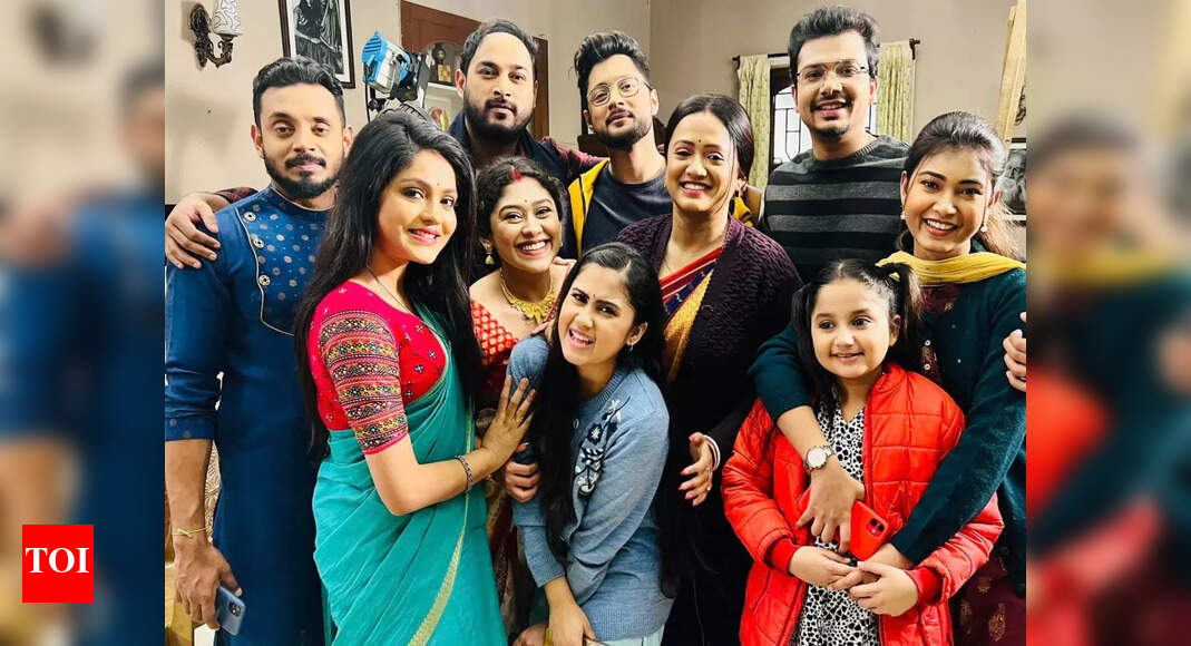 TV show ‘Meghe Dhaka Tara’ completes one year on Bengali small screen ...