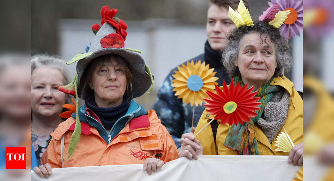 Senior Women For Climate Protection: Swiss seniors take government to ...