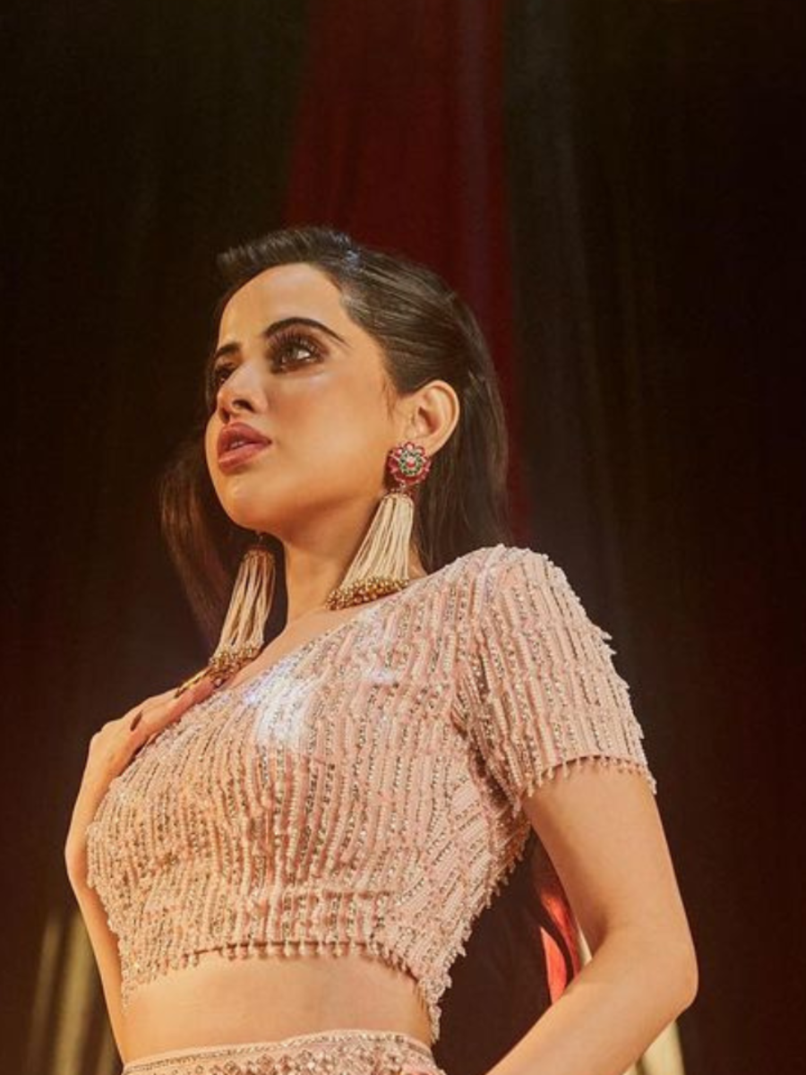 Urfi Javed Is Living Her Princess Moment. Collabs With Abu Jani-Sandeep ...