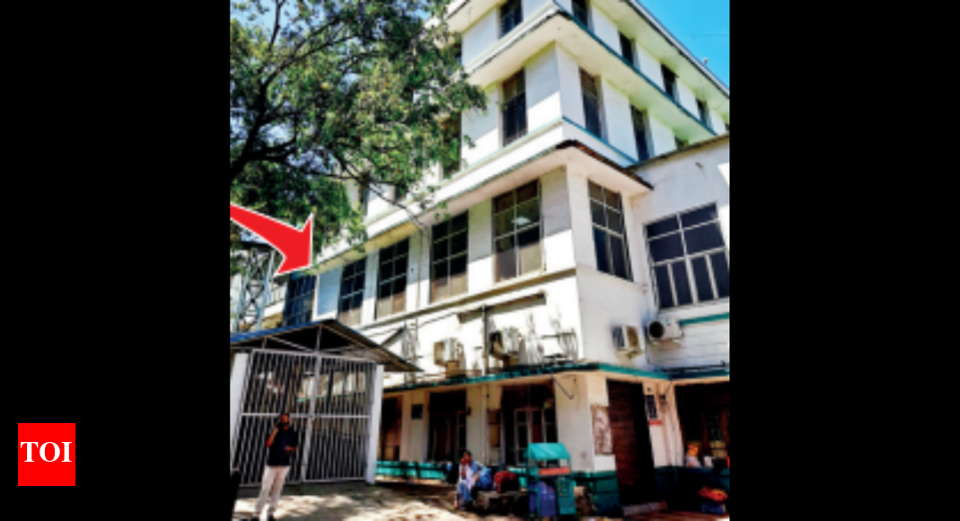 MBBS student jumps from 3rd floor of Pune's Sassoon hospital, dies ...