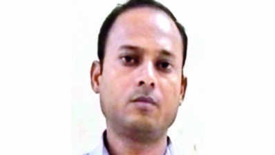 Gst: Cgst Officer Caught Taking Bribe | Surat News - Times of India