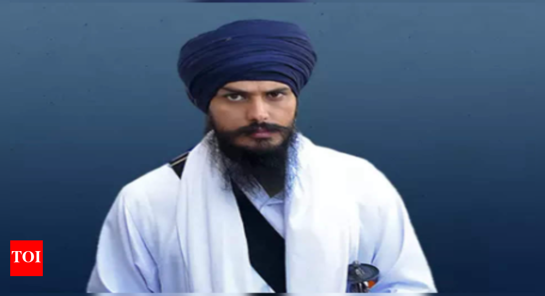 Amritpal: Amritpal Hiding To Avoid Execution Of Order Under Nsa: Police ...