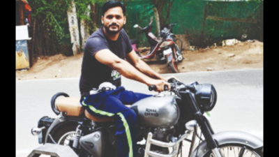 Para Swimmer To Inspire Youths On Mobike | Bhopal News - Times of India