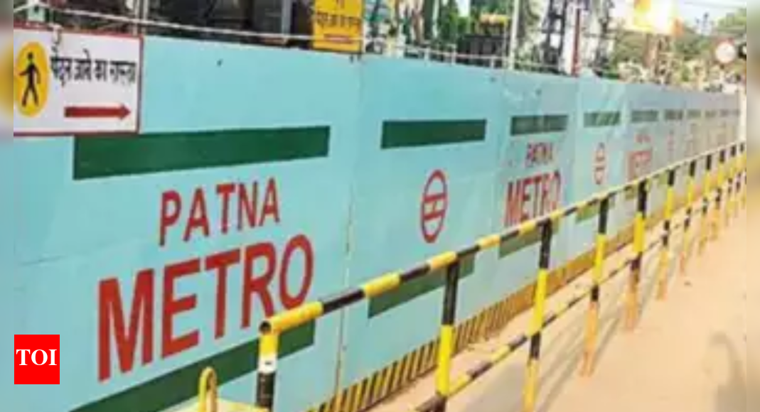 Metro: Dmrc Director Inspects Metro Rail Sites | Patna News - Times of ...