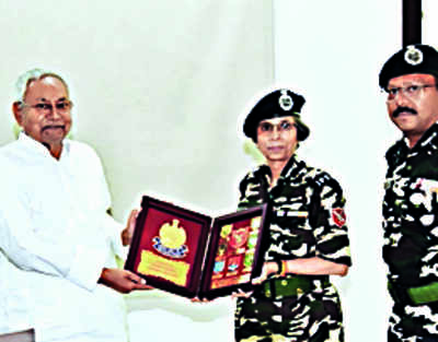 Ssb: Ssb Chief Calls On Nitish,seeks Help To Nab Amritpal | Patna News ...