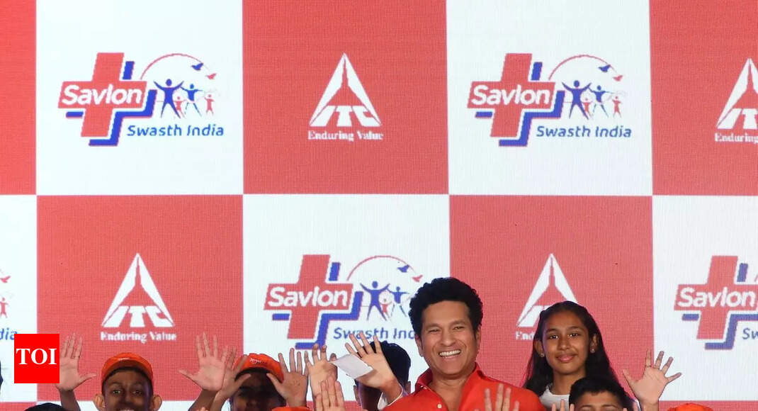 Sachin Tendulkar joins ITC’s Savlon Swasth India mission as the world’s first ‘Hand Ambassador ...