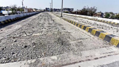 Hatkeshwar bridge: Who'll bear Rs 40 crore loss caused to Ahmedabad ...