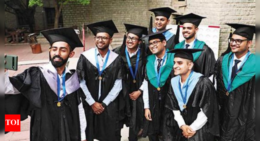Management: 8 Bag Gold Medals @ Iimb Convocation | Bengaluru News ...