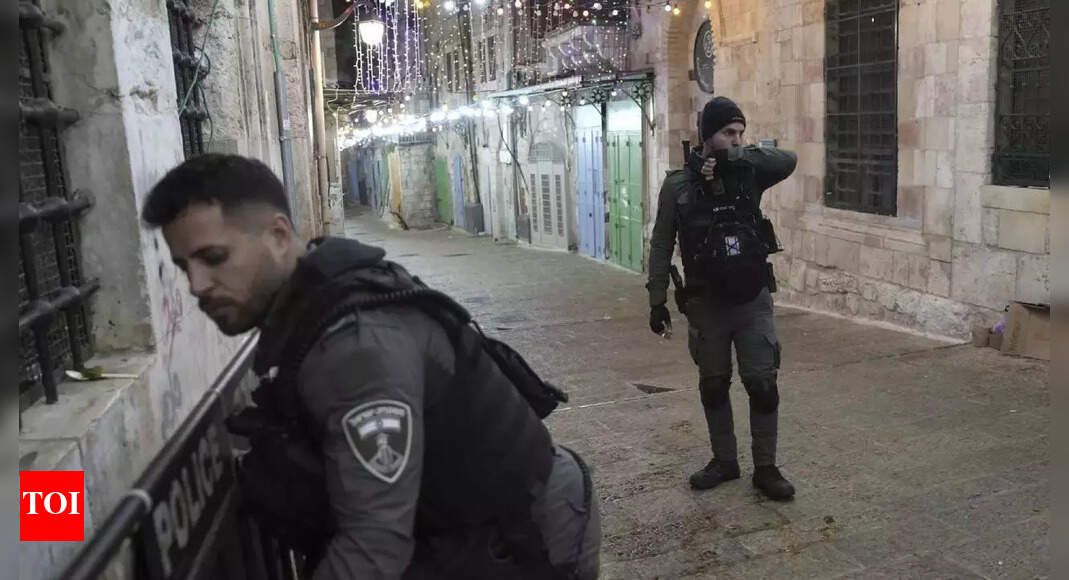 Israeli Police Shot Arab Israeli: Israeli police say killed man who ...