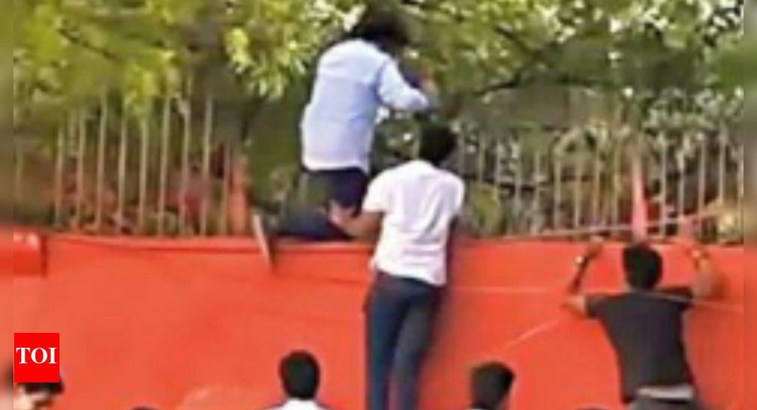 'Fest harassment': Students, teachers seek action in Delhi | Delhi News ...