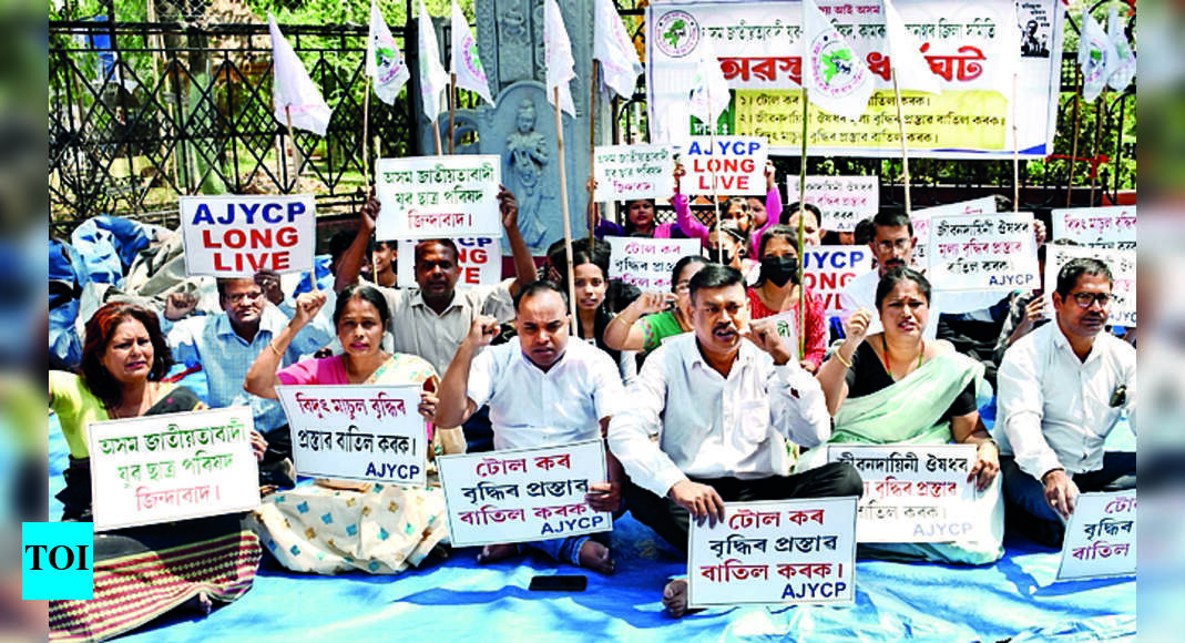 Dibrugarh: Ajycp Protests Assam Toll Plaza Fee Hike | Guwahati News ...