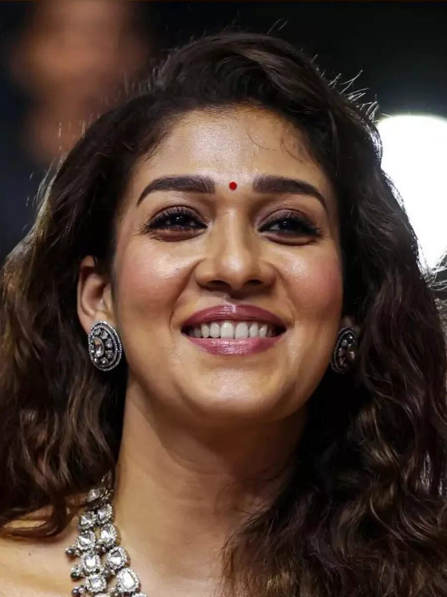 Nayanthara looks dreamy in her latest pictures | Times of India