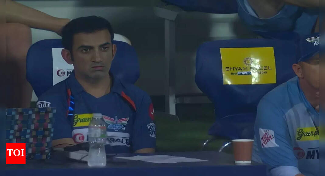 Dhoni: Gambhir's anguished expressions as Dhoni hits consecutive sixes ...