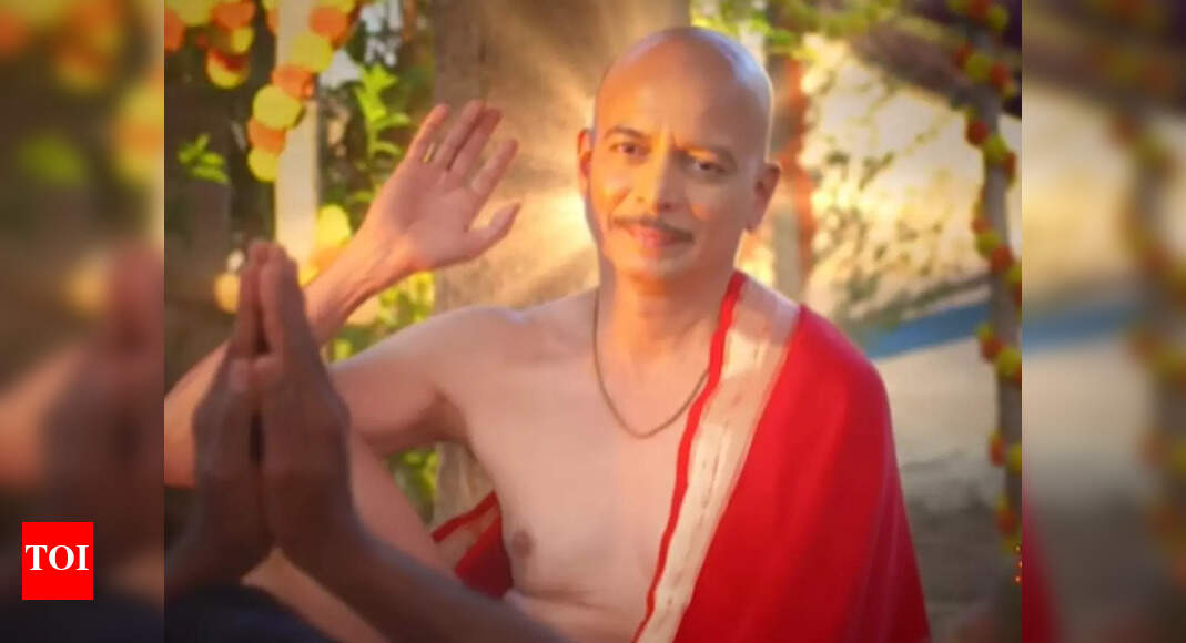 Senior actor Manoj Kolhatkar replaces Amit Phatak in Sant Gajanan ...