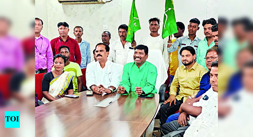 Bsl: Jmm Backs People Displaced By Bsl Water Pipeline Project | Ranchi ...