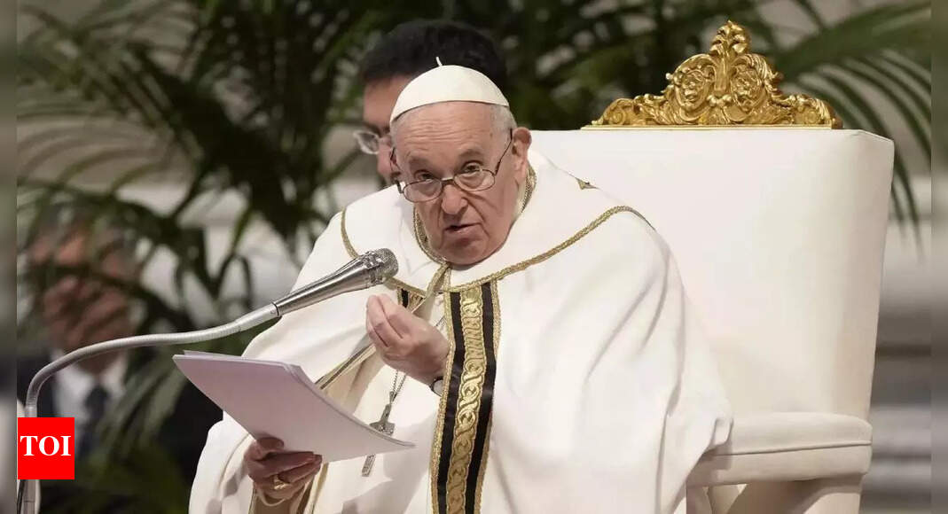 Healthy-Looking Pope Urges Priests: On Holy Thursday, healthy-looking pope urges priests to shun ...
