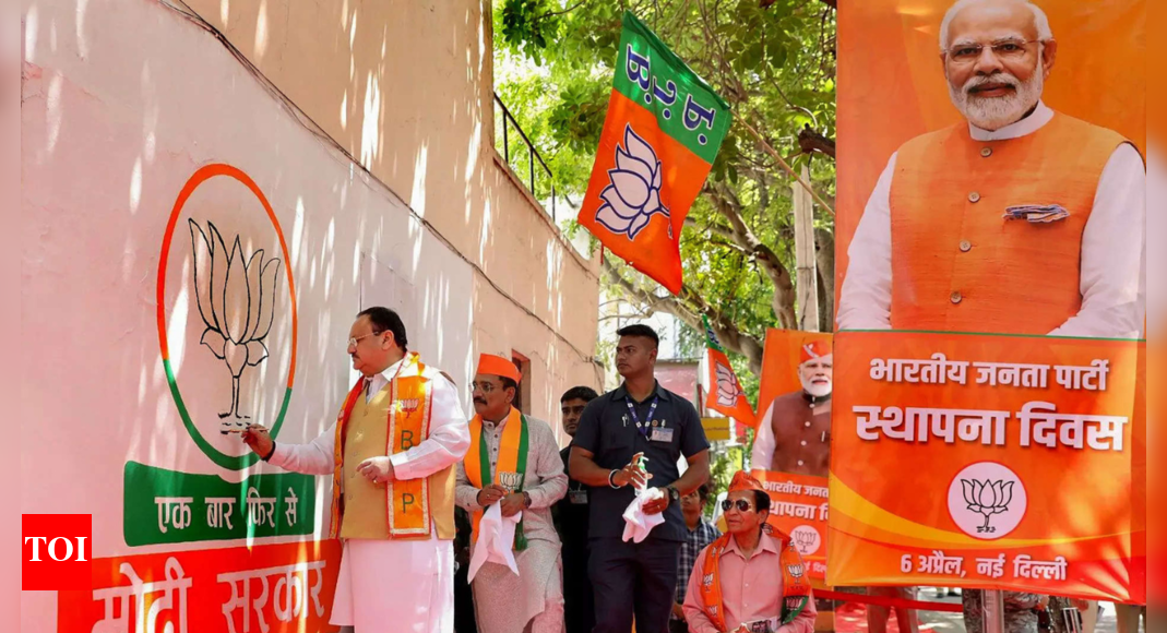 Bjp: BJP starts 2024 prep with wall painting campaign | Delhi News - Times of India