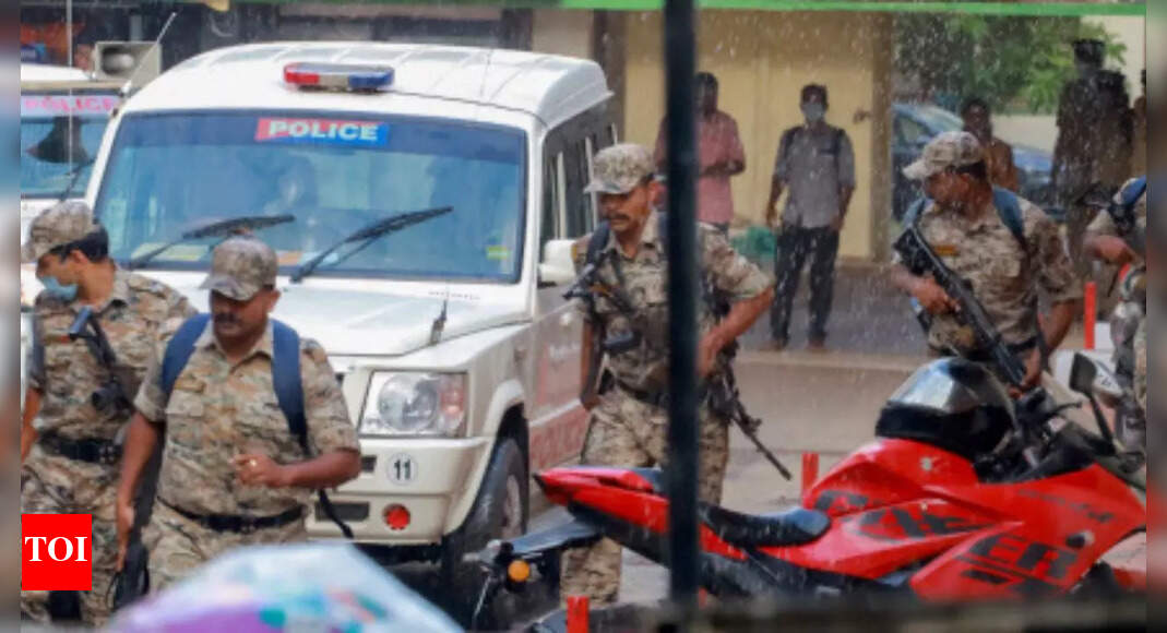 Police gets 11-day custody of train fire suspect Shahrukh Saifi, Kerala CM hands over ...