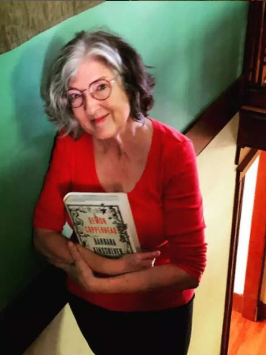 Barbara Kingsolver's profound quotes on life | Times of India