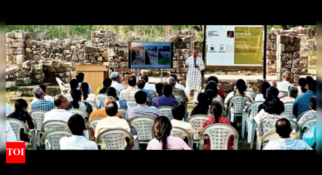 Hyderabad: 'Deccan discourse must be about people, culture' | Hyderabad ...