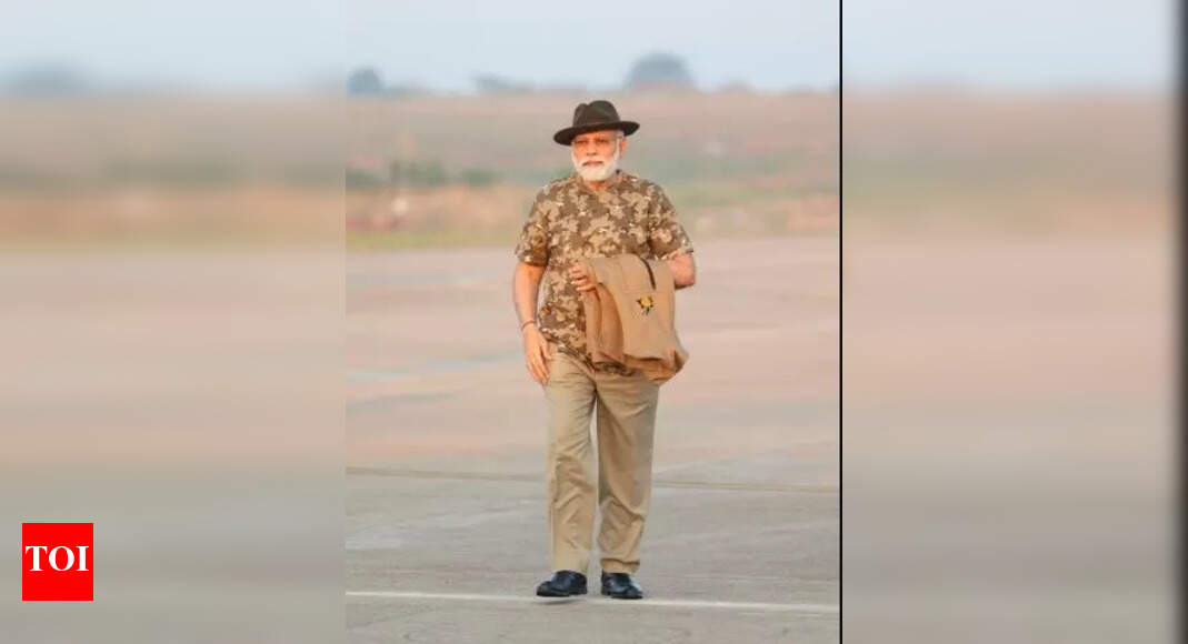 PM Modi goes on jungle safari at Bandipur Tiger Reserve in Karnataka ...