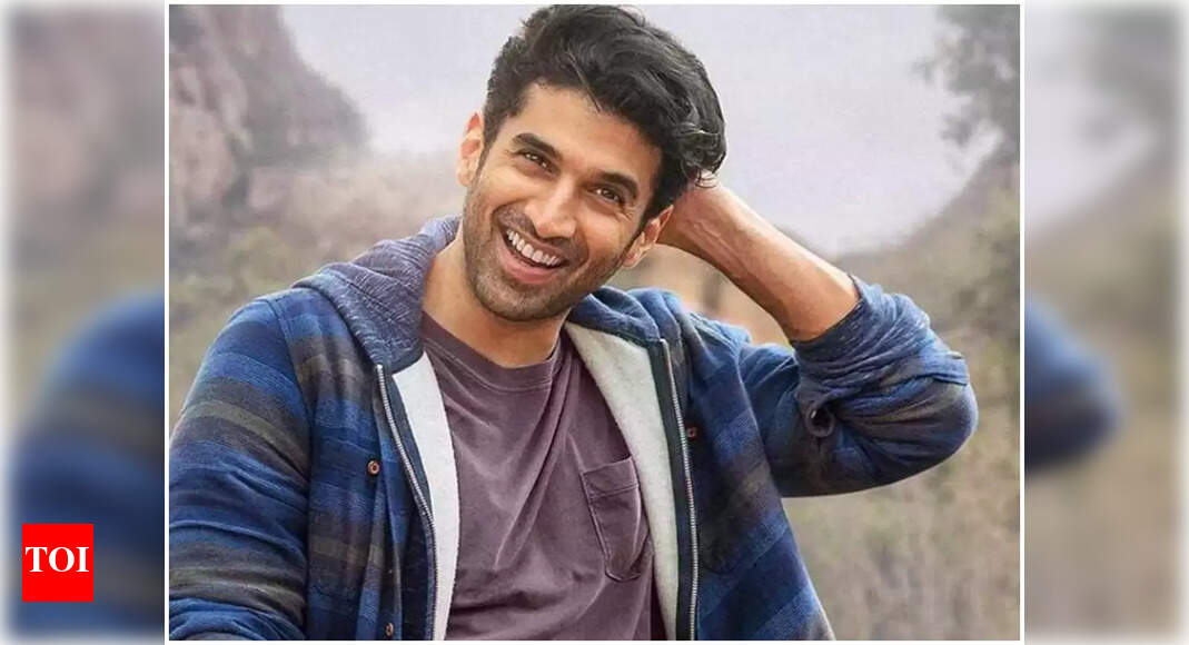 Aditya Roy Kapur eats half kg ice cream in one sitting on his cheat day | Hindi Movie News ...