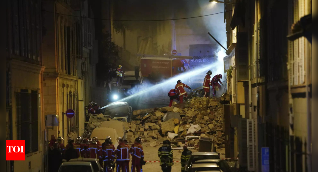 Marseille: France: Marseille building collapses, fire stymies rescues ...