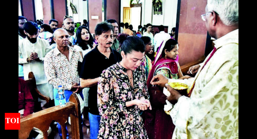 Easter: Hyderabad churches ring in Easter day with prayers, festivities ...