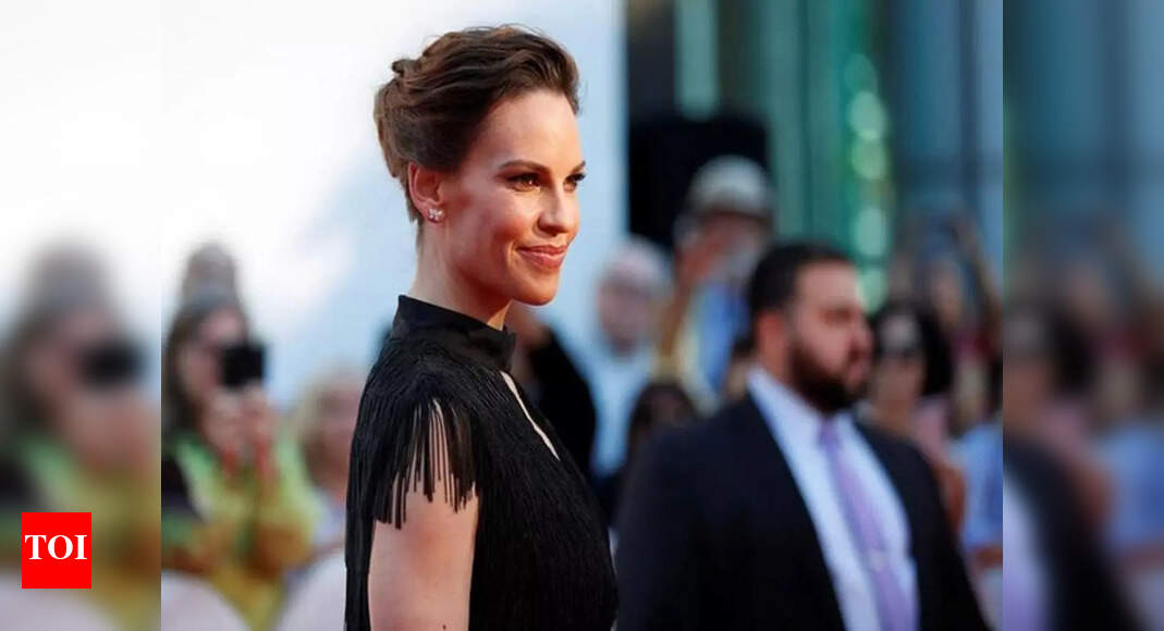 "Wasn't easy but worth it", Hilary Swank becomes proud mom to twins ...