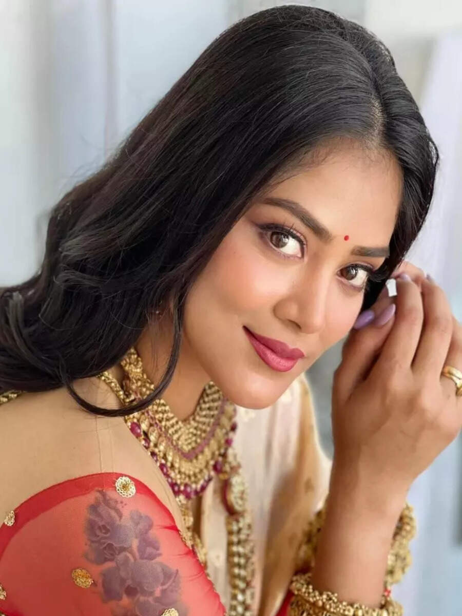 Stunning pics of Bengali beauty Sona Moni Saha | Times of India