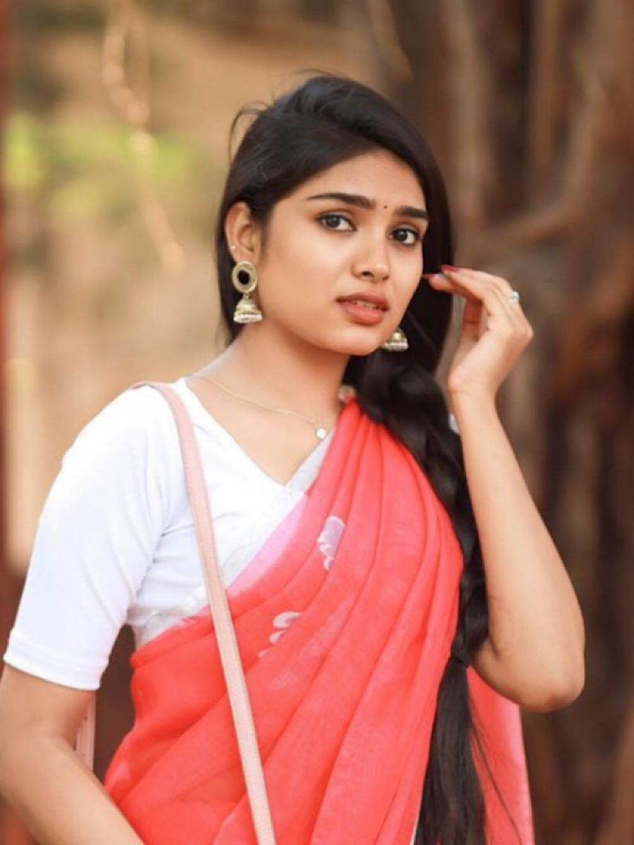 In pics: TV actress Jeevi wows in saree | Times of India