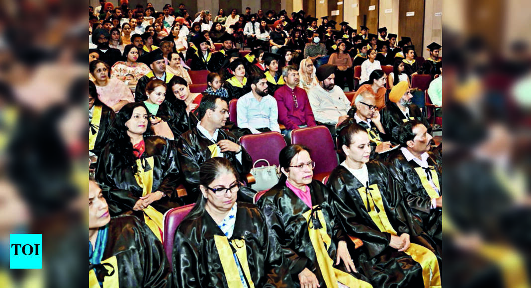 Usol: 100 Usol Undergrad, Pg Students Receive Degrees | Chandigarh News ...