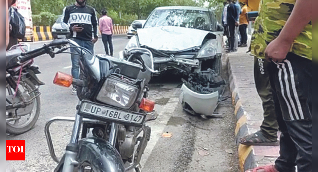 5 Injured As Car Crashes Into 2 Bikes, Cycle | Noida News - Times of India
