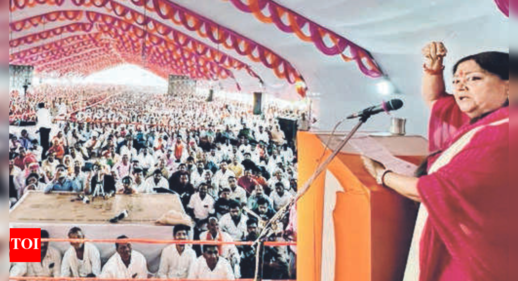 Raje: Vasundhara Raje meets family of girl raped, killed in Udaipur ...