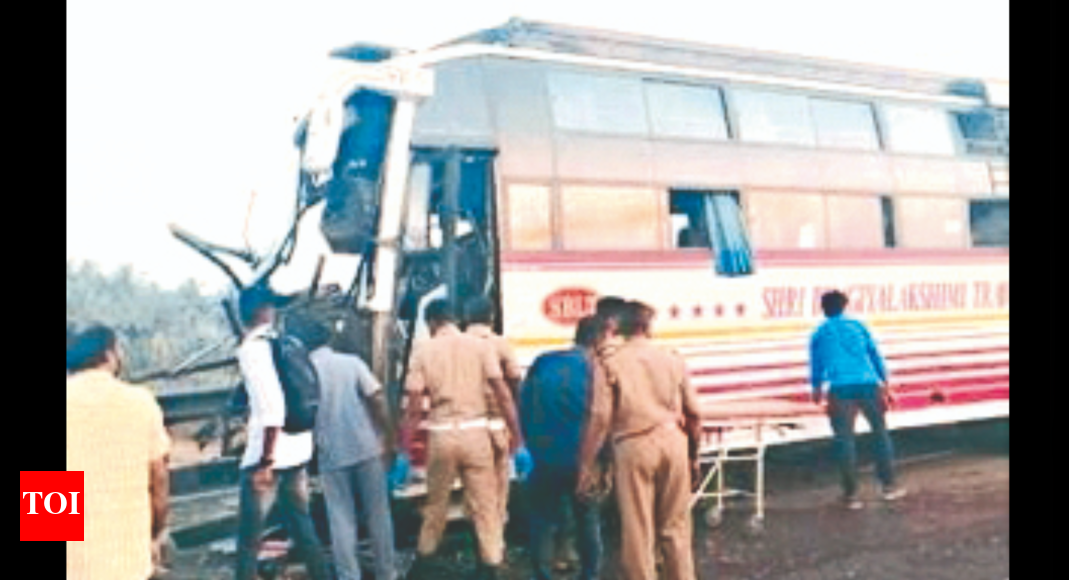 Two Men Killed As Bus Rams Truck | Coimbatore News - Times of India