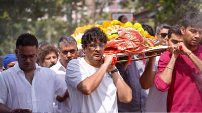 Mukesh Chhabra's mother passes away: Kabir Khan, Imtiaz Ali, Hansal ...