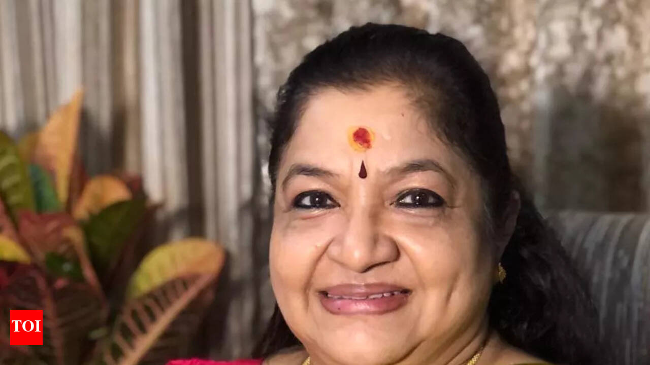 Chitra Singer Daughter Funeral Photos