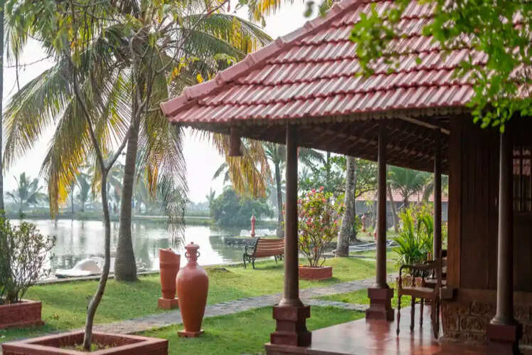 Most beautiful backwater resorts in Kerala for a memorable vacation ...