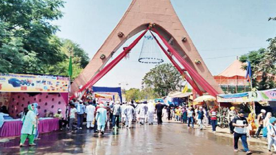 Talwandi Sabo: Thin crowd at Talwandi Sabo but heavy police presence ...