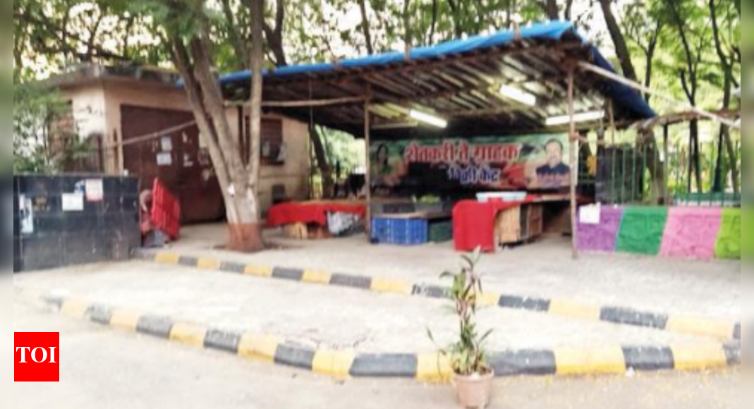 Vashi: Vashi Locals Complain Of Footpath Encroachment | Navi Mumbai ...