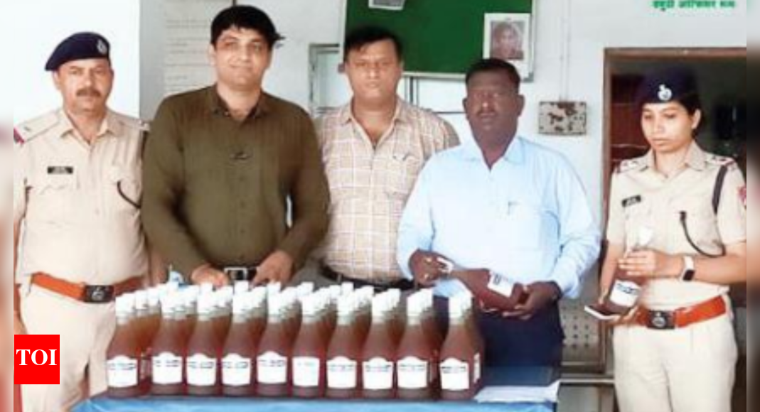 2 Women Smuggle 480 Liquor Bottles From Goa, Arrested | Navi Mumbai ...