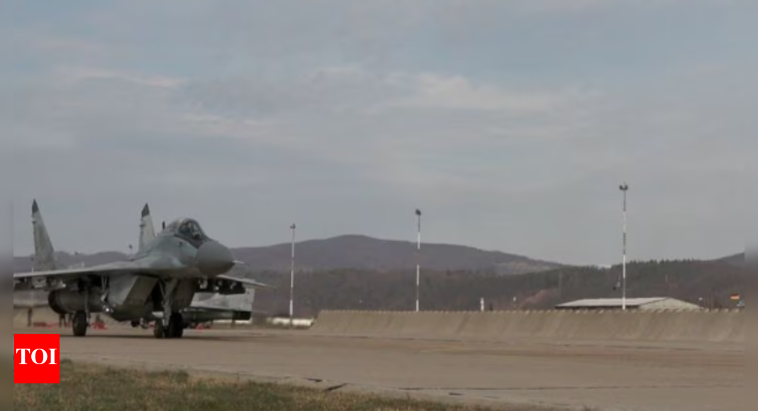 Russia-Ukraine war live updates: Slovakia hands over all 13 promised ...