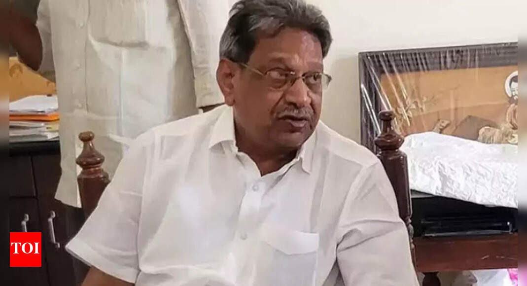 CBI arrests Kadapa MP YS Avinash Reddy's father Bhaskar Reddy in Vivekananda Reddy murder case ...